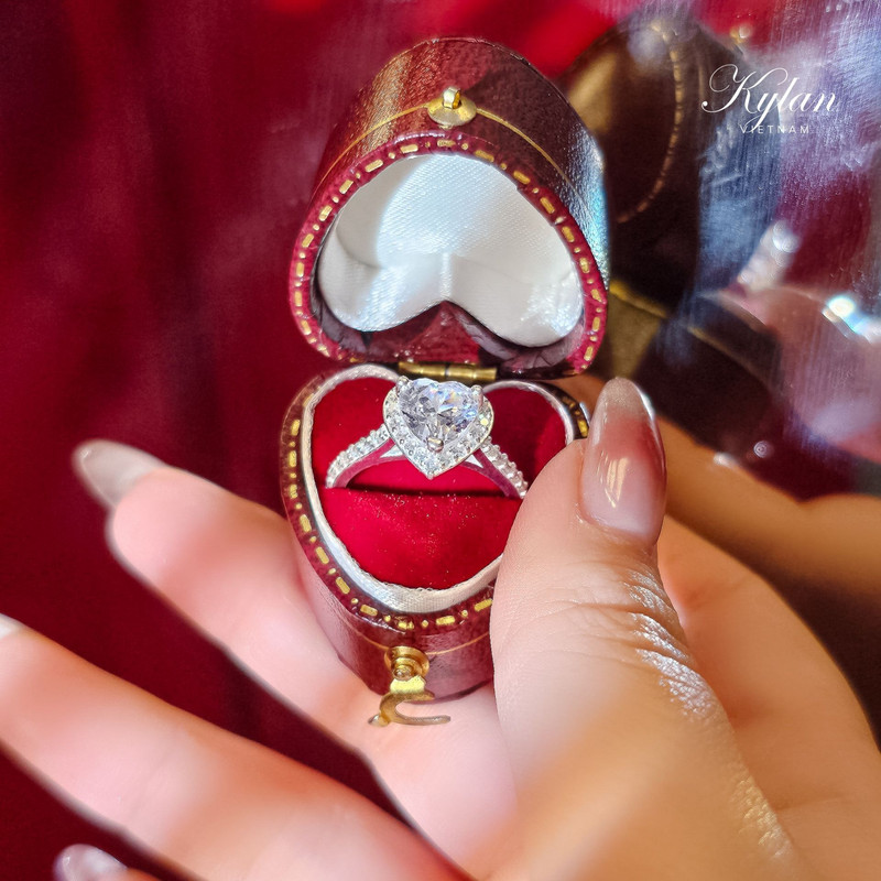 KSJ Nhẫn Bạc Nữ Kylan Silver Valentina Halo Tim Đai Nửa Tấm 1.5ly Đá ...
